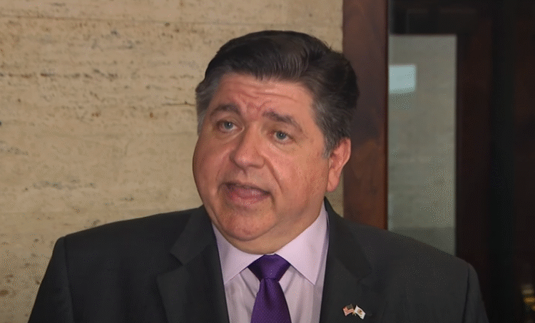 Pritzker uzvratio Trump-u: “Ne treba nam tvitovanje, već stvarna pomoć”